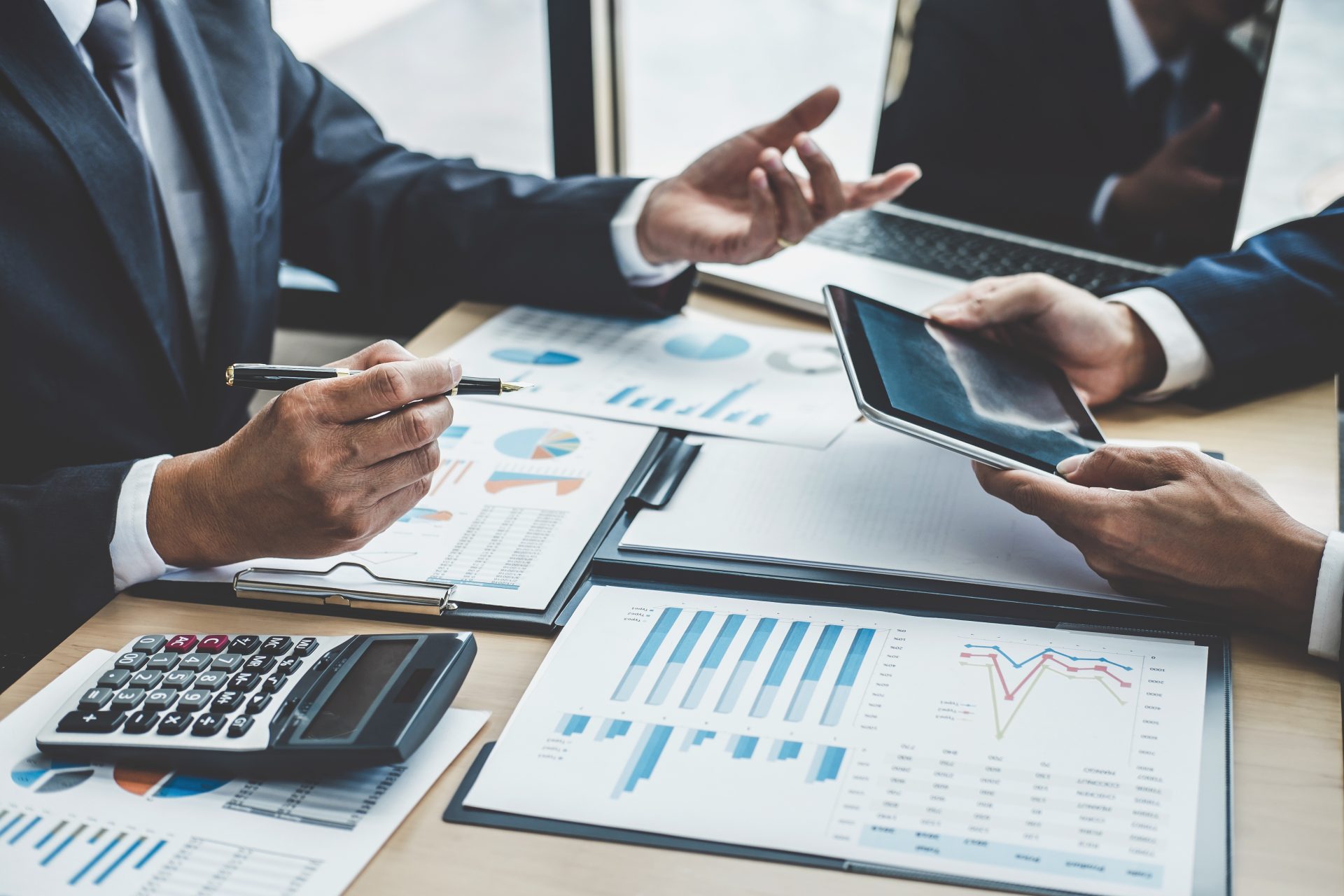Can You Finance a Funeral? Yes – Here’s How - LendingUSA